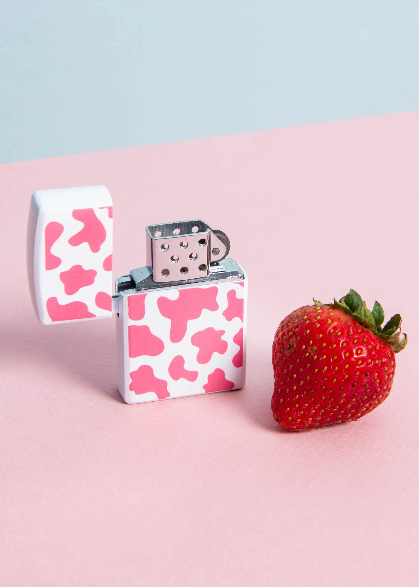 Canna Style - Pink Cow Lighter – Mary Jane 瑪莉珍煙具店